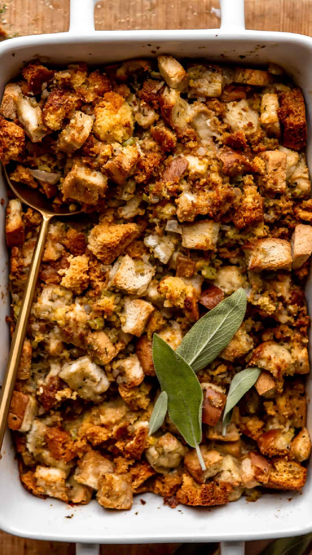 Classic Cornbread Dressing - House of Yumm