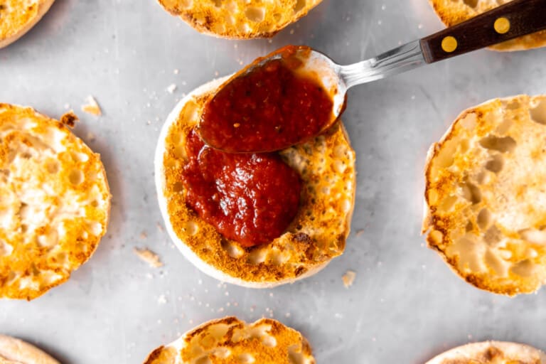 English Muffin Pizzas - House of Yumm