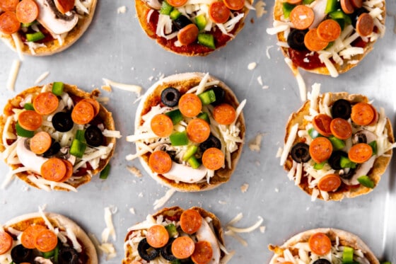 English Muffin Pizzas - House of Yumm